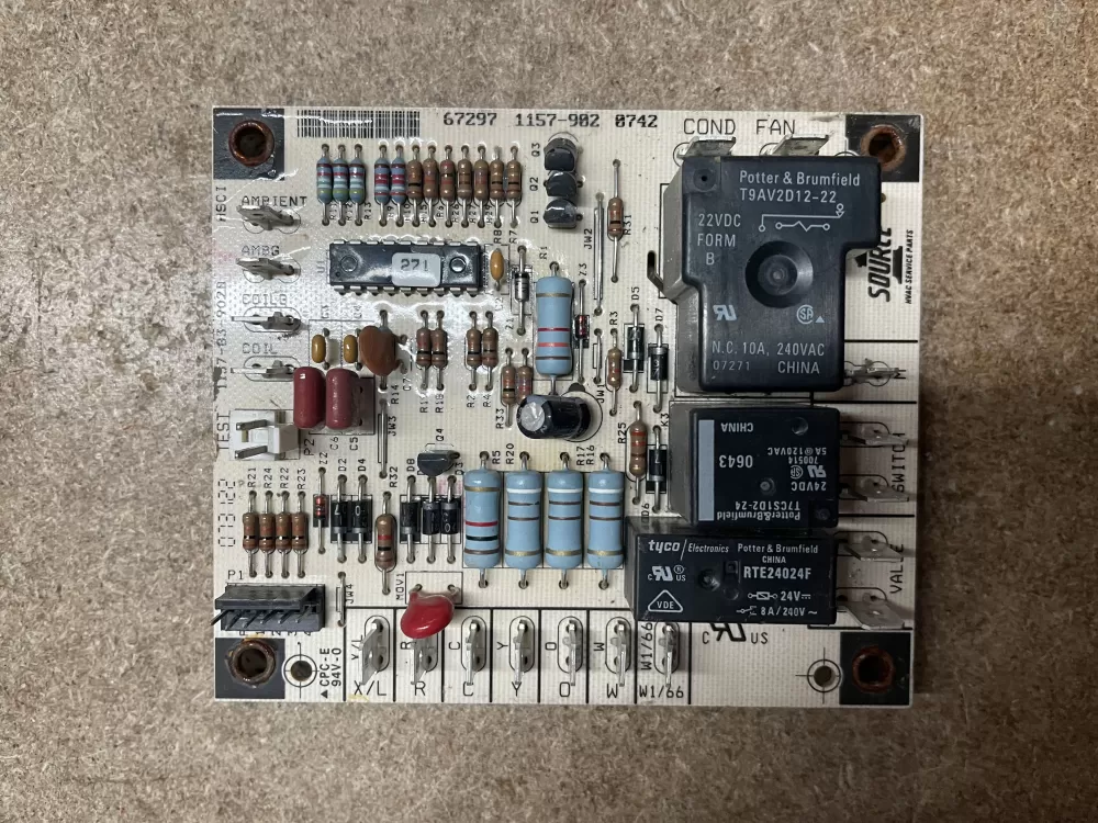 York Coleman 1157-83-902B Heat Pump Defrost Control Board AZ15556 | KM960