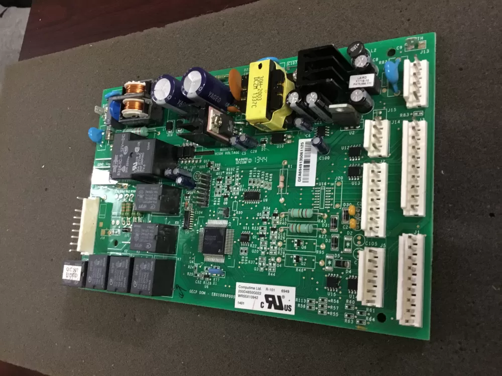 GE 200D2260G008 PD00074367 AP7188100 Refrigerator Control Board