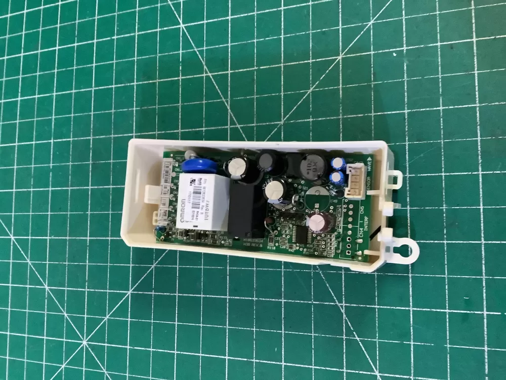 Whirlpool W10683039 Freezer Control Board AZ181158 | NR2669 | A-Z ...