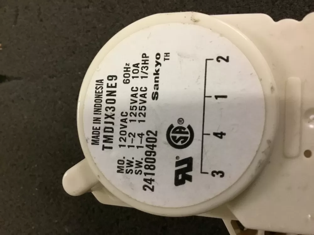 Frigidaire Kenmore 215846604 Refrigerator Defrost Timer AZ90440 | NR1035