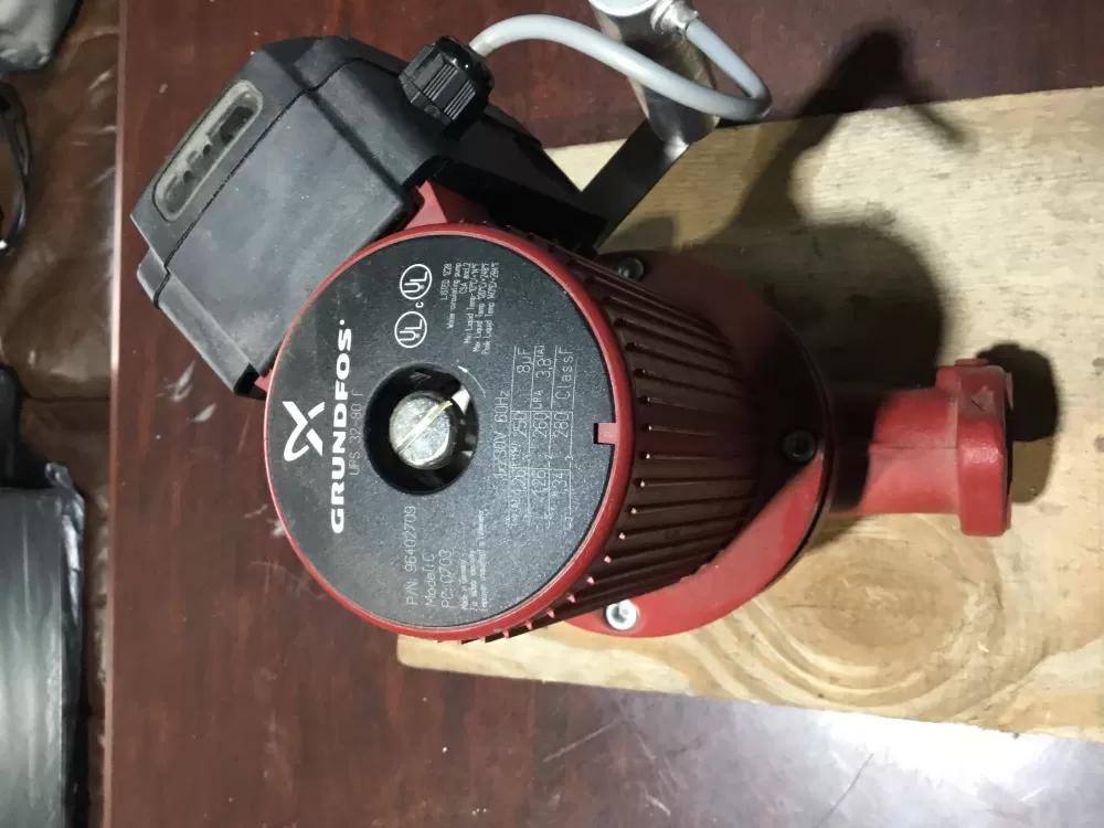 Grundfos 96402709 UPS 32-80/2f Circulator Pump 230v 1/2 HP AZ65726 | Sl32