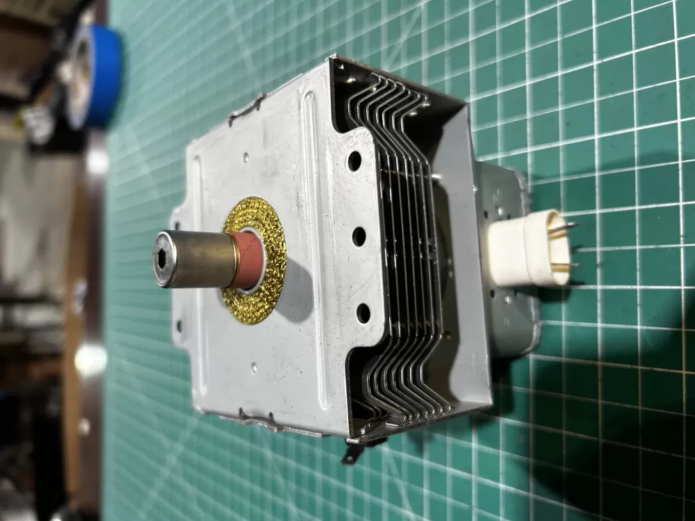 Electrolux 2M303H Microwave Magnetron AZ167172 | Sl264